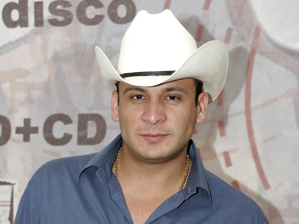 Valentín Elizalde. ¿De cuánto es la fortuna del cantante?