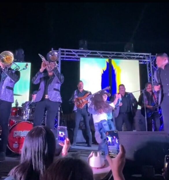 Niños causan sensación al bailar quebradita; video viral
